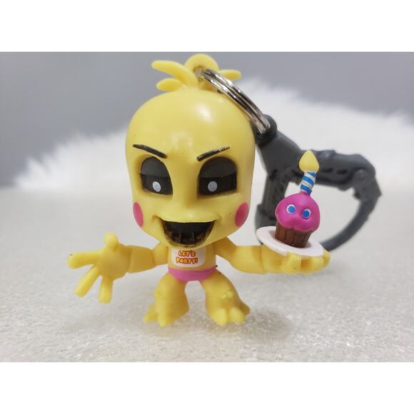 Toys | Five Nights At Freddys Chica Plastic 2 Keychain Clip Cupcake ...